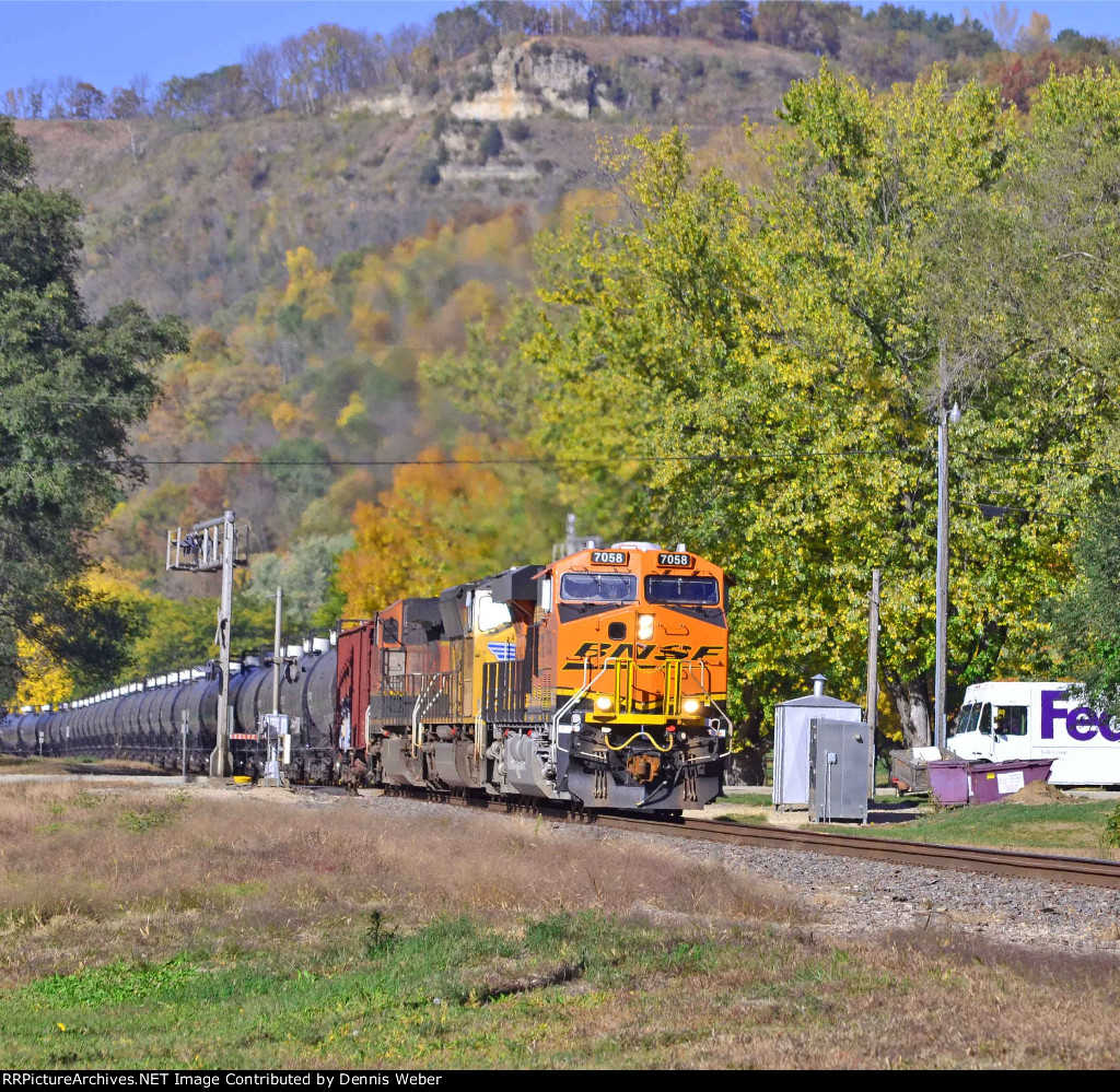 BNSF 7058, Aurora Sub.
